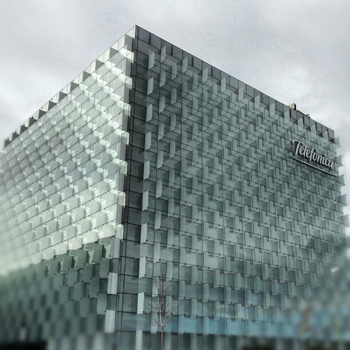 Distrito Telefónica - Ronda de la Comunicación, s/n - Madrid