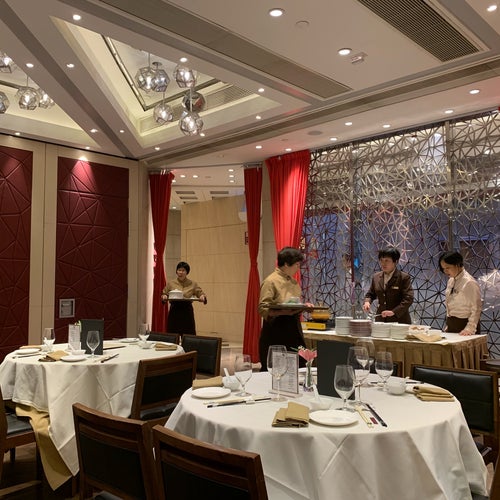 Lei Garden Restaurant (利苑酒家) - 1/F, CNT Tower, 338 Hennessy Rd - 香港