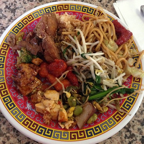 Point Dume Restaurant - 4366 Fountain Ave - Los Angeles