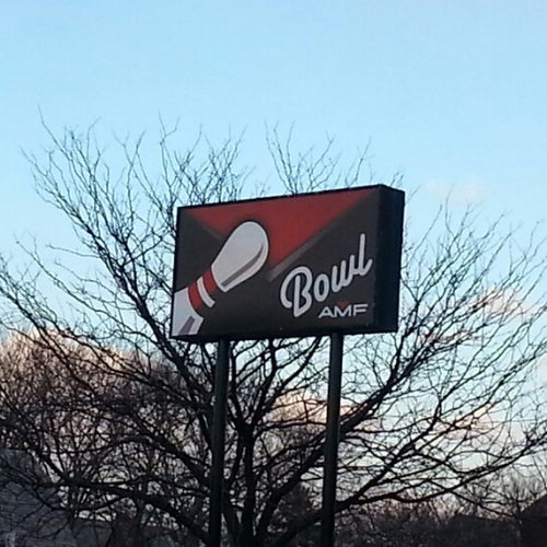 Bowlero Queens - 69-10 34th Avenue - Woodside