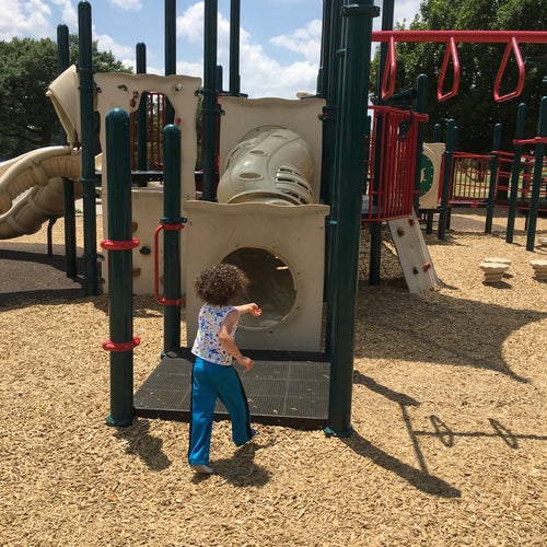 Kiest Park - 3080 S Hampton Rd - Dallas