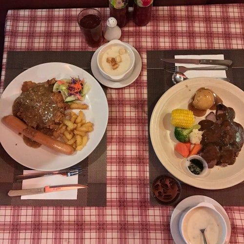 Richard's Top Taste Cafe - 3 & 5 Tingkat Kikik 7, Taman Inderawasih - Perai