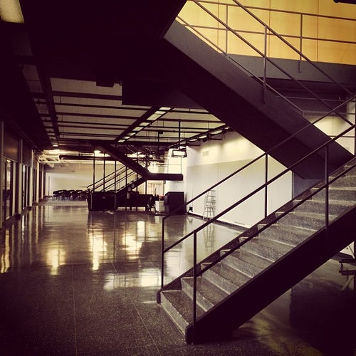 SR Crown Hall - 3360 S State St - Chicago