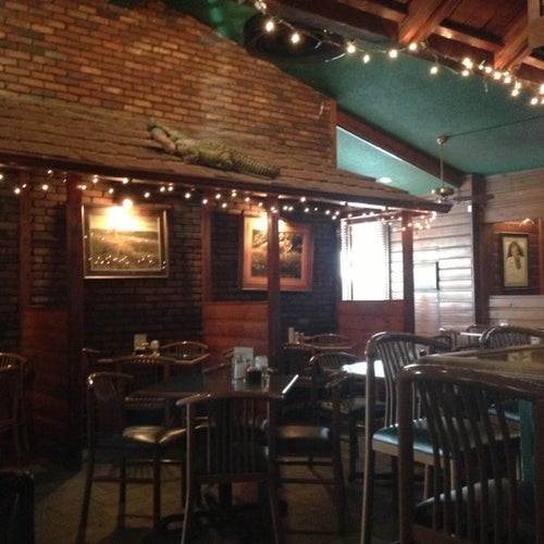 Half Shell - 688 S Mendenhall Rd - Memphis