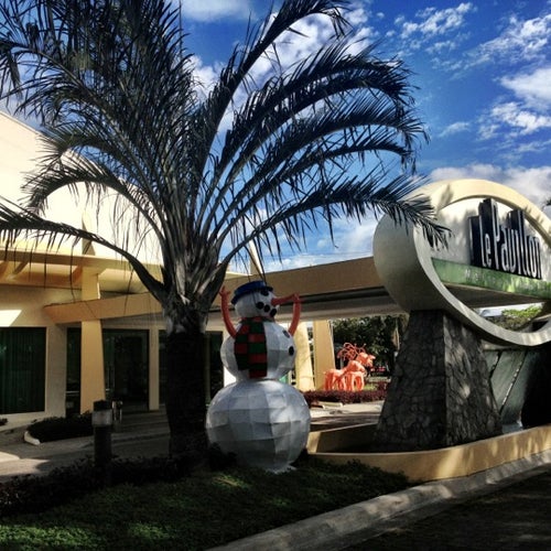 Blue Wave at Metropolitan Park - Diosdado Macapagal Blvd. - Pasay