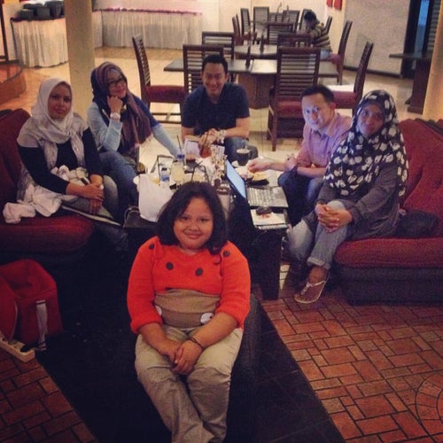 Fifo Cafe Resto - Ir H. Djuanda, Ciputat - Jakarta