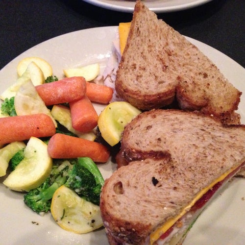 Jocks & Jills Sports Grill - 1 Galleria Pkwy SE - Atlanta