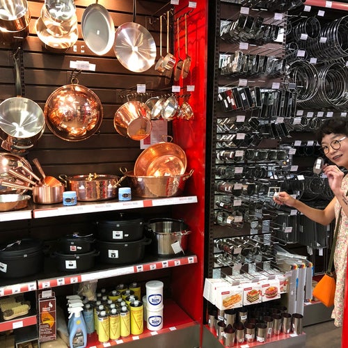 Mora - 13 rue Montmartre - Paris