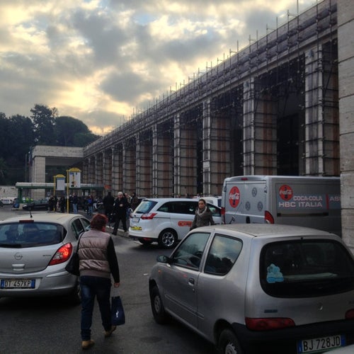Roma Ostiense Railway Station (IRR) (Stazione Roma Ostiense) - Piazzale ...