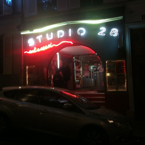 Studio 28 - 10 rue Tholozé - Paris