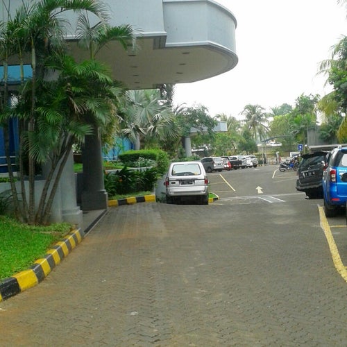 Kampus Simatupang Universitas Gunadarma - Jalan TB. Simatupang - Jakarta