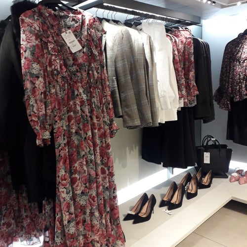 ZARA - Pondok Indah Mall 2, Lt. 1 - Jakarta