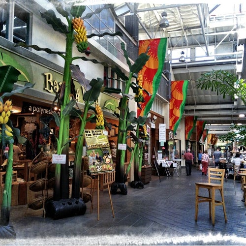 Lahaina Cannery Mall - 1221 Honoapiilani Hwy - Lahaina