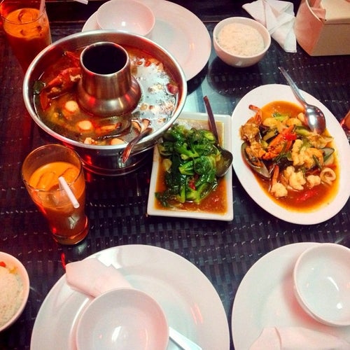 Pat Thai Bangkok Seafood Restaurant - Ruko Easton C10-11 Lippo Cikarang