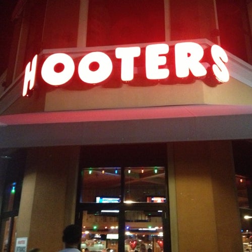 Hooters - 615 Channelside Dr - Tampa