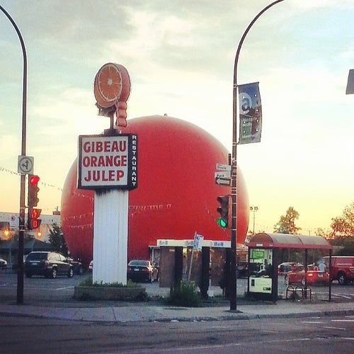 Gibeau Orange Julep - 7700 boul. Décarie - Montréal