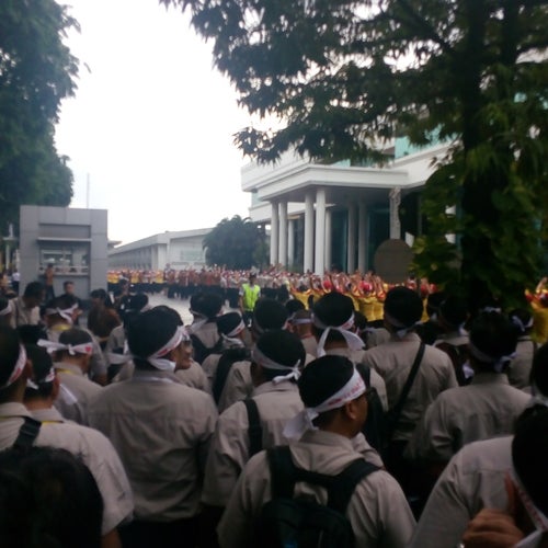 PT. HM. Sampoerna, Tbk - Jl. Rungkut Industri Raya No. 18 - Surabaya