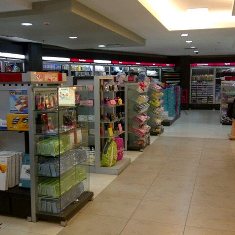 Gramedia - Jatiland Mall - Ternate