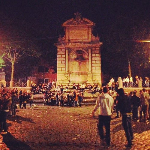 Piazza Trilussa - Piazza Trilussa - Roma