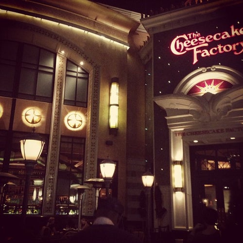The Cheesecake Factory - 1062 Saint Louis Galleria - St Louis
