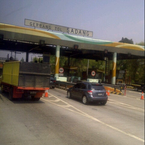 Gerbang Tol Sadang - Jalan Tol Cipularang KM 76 - Purwakarta