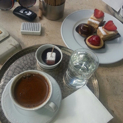 Pelit Pastanesi - Vedat Günyol Caddesi Ataşehir İş Merkezi A Blok No ...