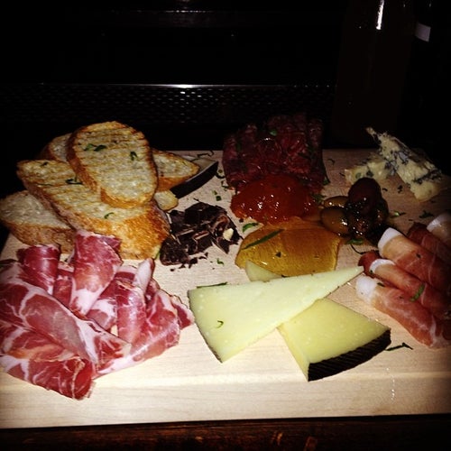 Bonnie Vee - 17 Stanton St - New York