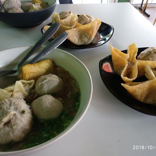 Pat Thai Bangkok Seafood Restaurant - Ruko Easton C10-11 Lippo Cikarang