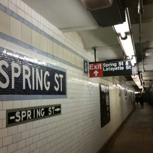 MTA Subway - Spring St (6) - Spring St. - New York