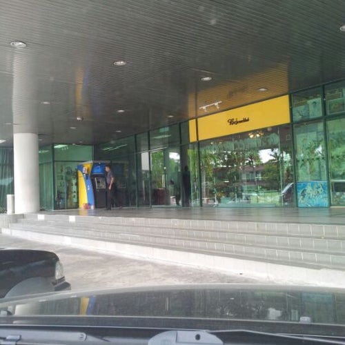 Likas Square - Likas - Kota Kinabalu