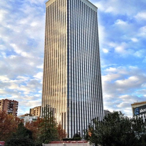 Picasso Building (Torre Picasso) - Plaza de Pablo Ruiz Picasso, 1 - Madrid