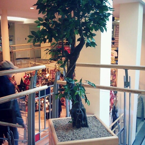 T/C "Valleta" - Rīgas iela 4 - Valmiera