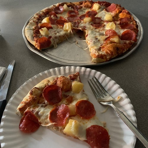 Alpine Pizza - 7 N Leroux St - Flagstaff