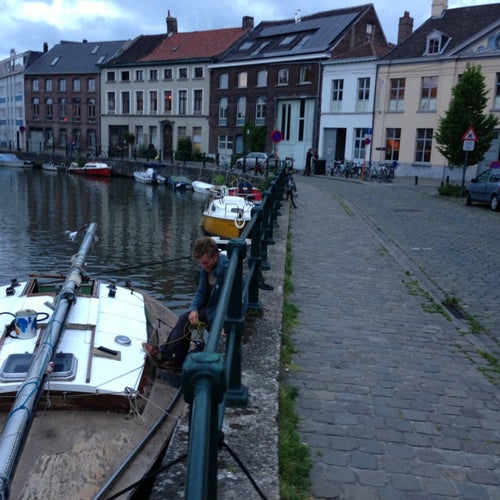 Multatuli - Huidevetterskaai 40 - Gent