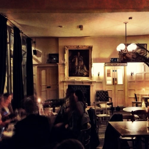 William IV Pub - 7 Sheperdess Walk - London