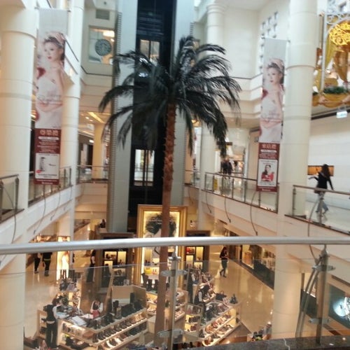 Breeze Center (微風廣場) - 復興南路一段39號 - 台北市