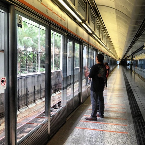 MTR Olympic Station (港鐵奧運站) - Lin Cheung Rd - 大角咀