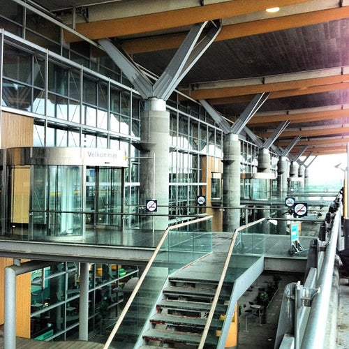 Oslo Airport (OSL) (Oslo Lufthavn) - Edvard Munchs veg - Gardermoen