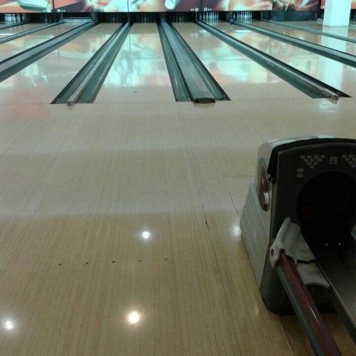 Wangsa Bowling ,selayang Mall