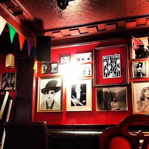 Retro Bar - 2 George Court - London