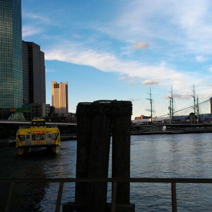 NY Waterway Ferry - Wall St/Pier 11 Terminal - South St - New York