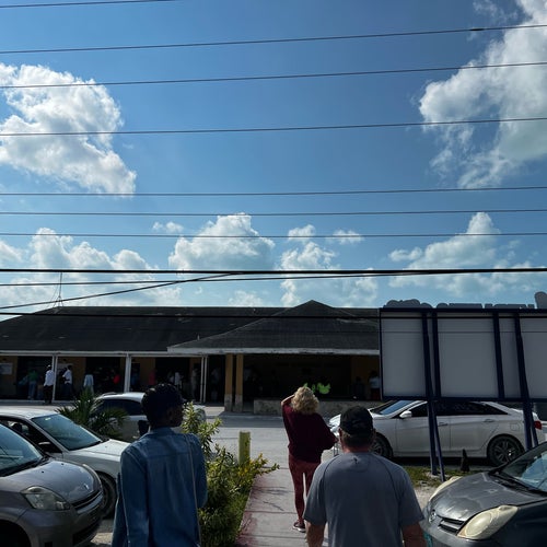 Exuma International Airport (GGT) - Queen's Highway - Moss Town