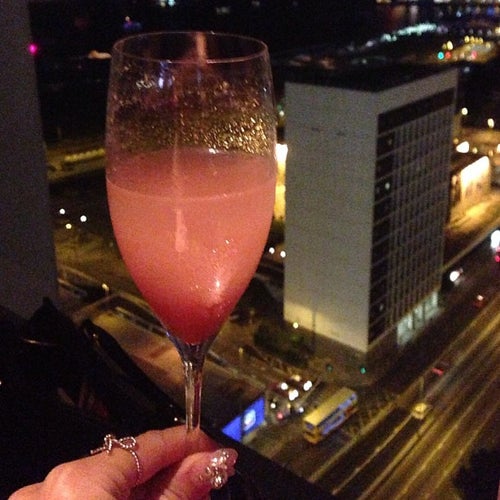 M Bar - 25/F, Mandarin Oriental Hong Kong, 5 Connaught Road Central ...