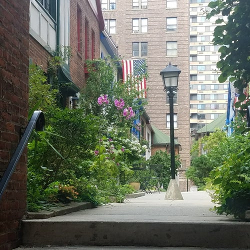 Pomander Walk - , New York - New York