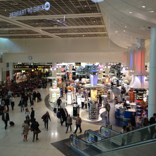 London Gatwick Airport (LGW) - A23 Airport Way - Crawley