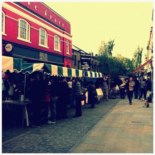 Clapham Picturehouse - 76 Venn St - London