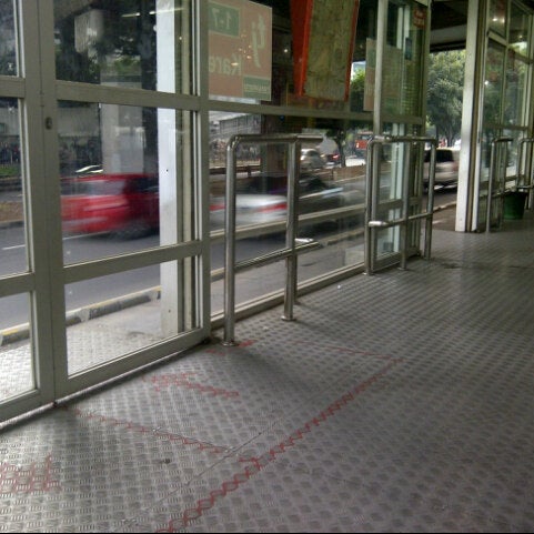 Halte TransJakarta Karet Sudirman - Jalan Jenderal Sudirman - Kecamatan ...