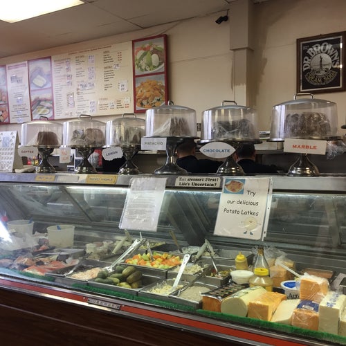 Labels Table Deli - 9226 W Pico Blvd - Los Angeles