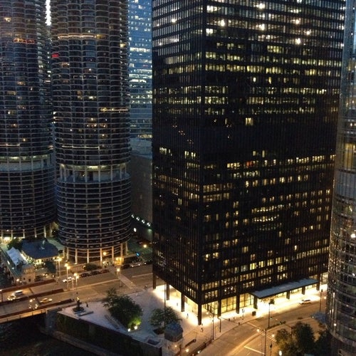 Hotel 71 - 71 E Wacker Dr - Chicago