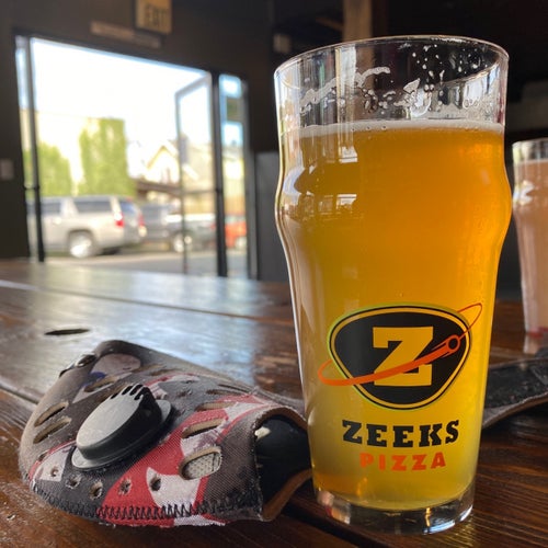 Zeeks Pizza - 6000 Phinney Ave N - Seattle